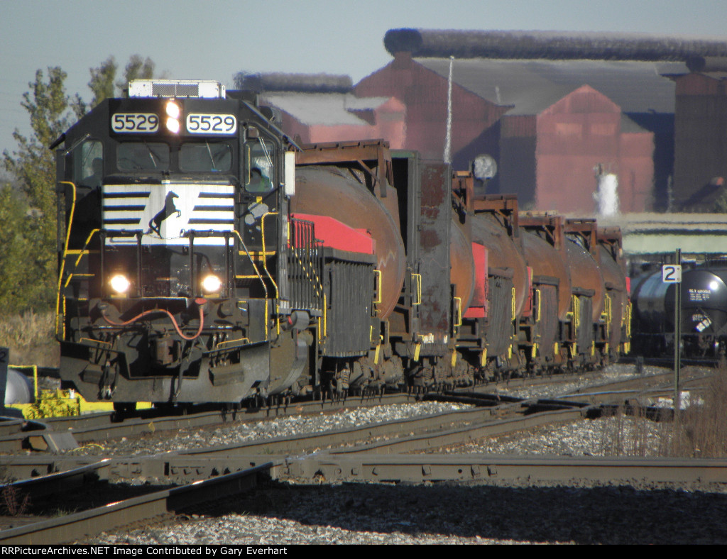 NS 5529 and the hot metal bottle train